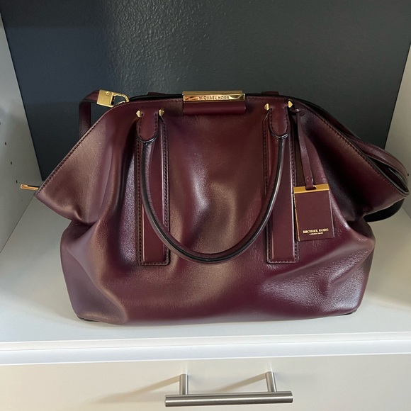 Michael Kors Collection | Bags | Michael Kors Collection Lexi Handle ...